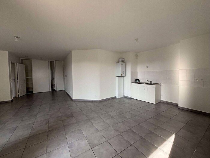 Appartement à louer - Moulin à Vent-Ernest Renan, Vénissieux - 3 pièces - 2 chambres