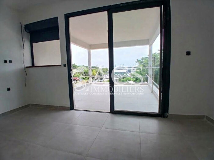Appartement 2 pièces à Le Marin, à louer