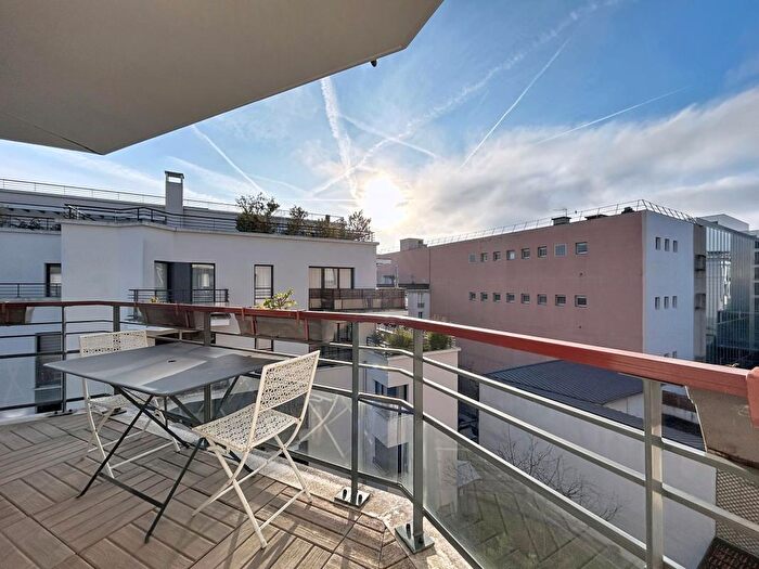 Appartement à vendre - Suresnes, Carnot, Gambetta - 3 pièces - 2 chambres