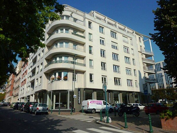 Appartement 2 pièces à République, Suresnes, à louer