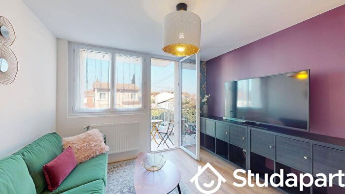 Appartement à louer - Saint-Cyprien, Toulouse - 1 pièce - 3 chambres