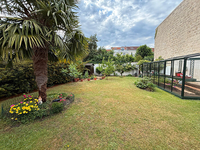 Maison à vendre - Nanterre, Vieux Pont - 6 pièces - 4 chambres