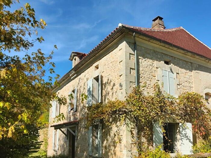Maison à vendre - La Chapelle-Faucher - 8 pièces - 3 chambres