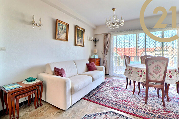 Appartement à vendre - Saint-Raphaël - 3 pièces - 2 chambres