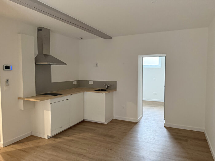 Appartement à louer - Agen, Cours Victor Hugo - 2 pièces - 1 chambre