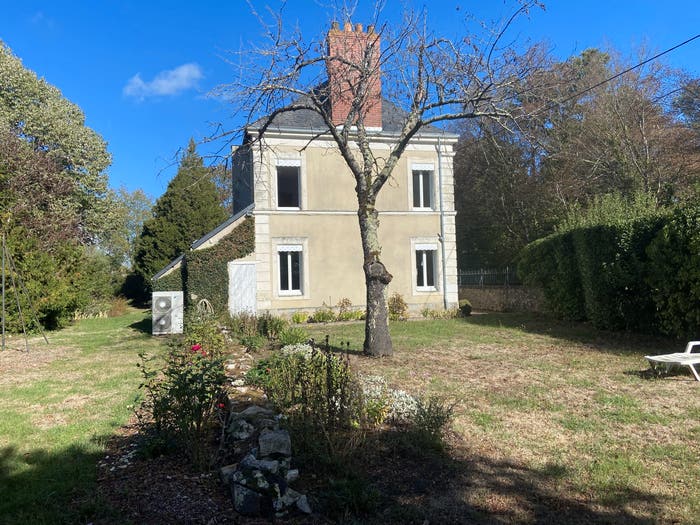 Maison 7 pièces à Étriché, à vendre