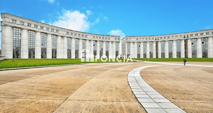 Appartement à vendre - Cergy, Axe Majeur, Horloge - 3 pièces - 2 chambres