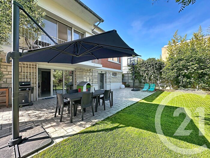 Créteil, Champeval : Maison 11 pièces à vendre