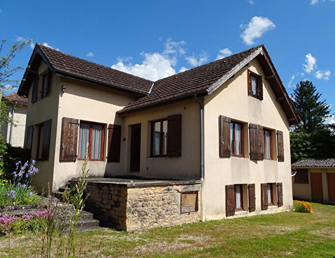 Maison à vendre - Thonac - 6 pièces - 4 chambres