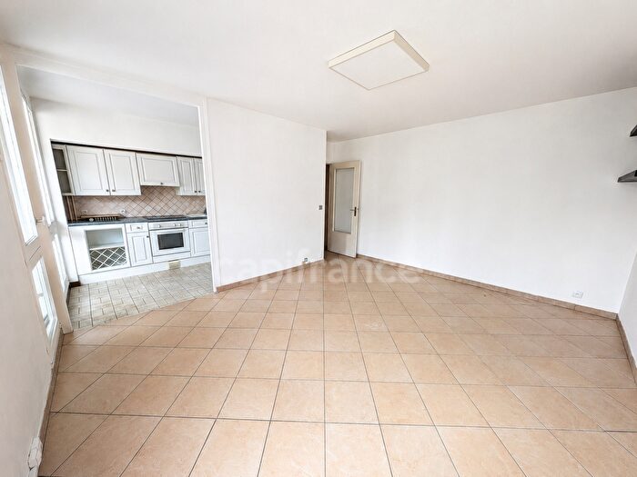 Appartement 2 pièces à vendre - Corbeil-Essonnes, Rive droite