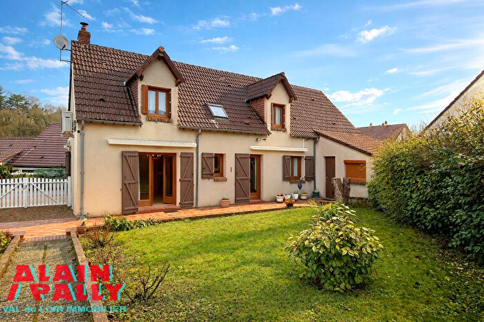 Maison à louer - Cloyes-sur-le-Loir - 6 pièces - 3 chambres