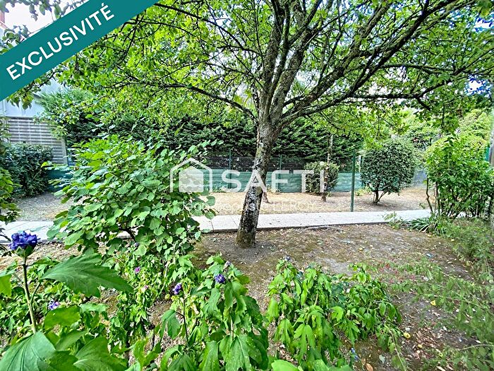 Cholet, Libération - Maison 8 pièces à vendre