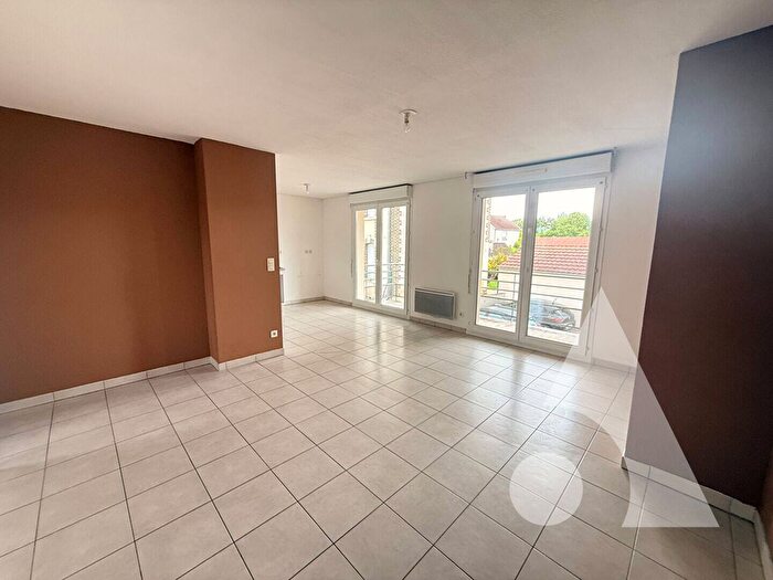Saint Martin, Troyes - Appartement 4 pièces à louer