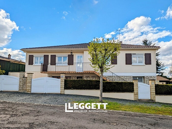 Maison 7 pièces à Ruffec, à vendre