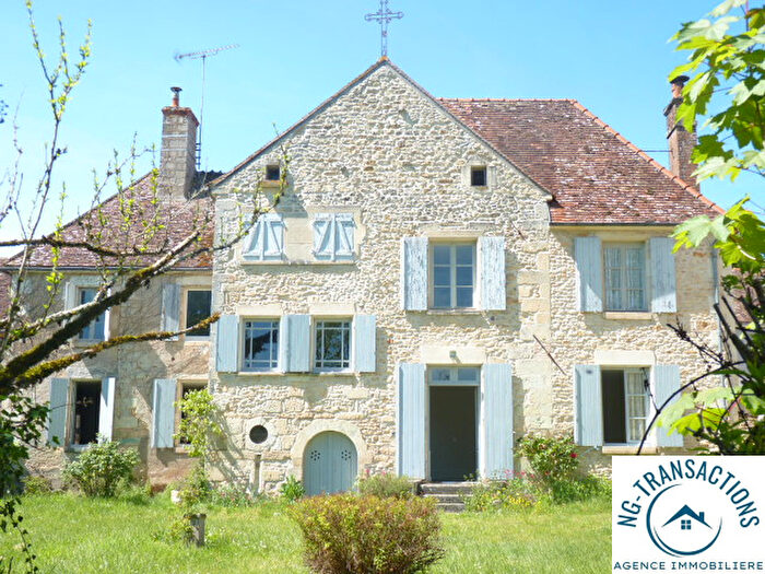 Entrains-sur-Nohain - Maison 10 pièces à vendre