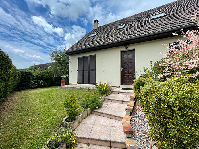 Bornel : Maison 7 pièces à louer