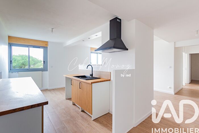 Appartement à louer - La Roche-sur-Yon, Pyramides, Jean-Yole - 5 pièces - 3 chambres