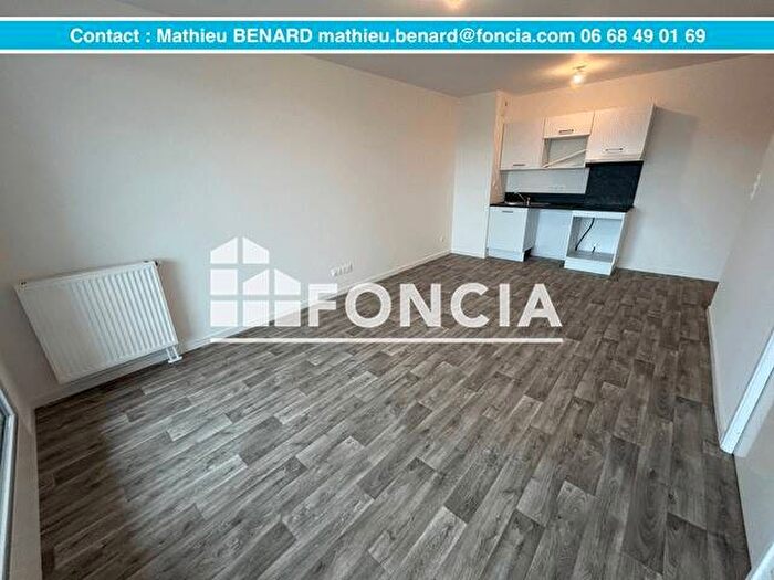 Appartement à louer - Le Centre, Colombelles - 3 pièces - 2 chambres