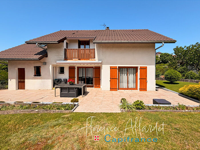 Aix-les-Bains, Est : Maison 5 pièces à vendre