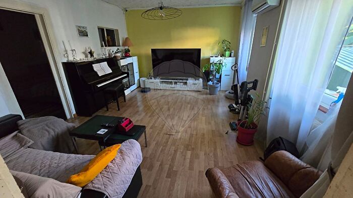 Maison à vendre - Mulhouse, Cité-Briand - 7 pièces - 6 chambres