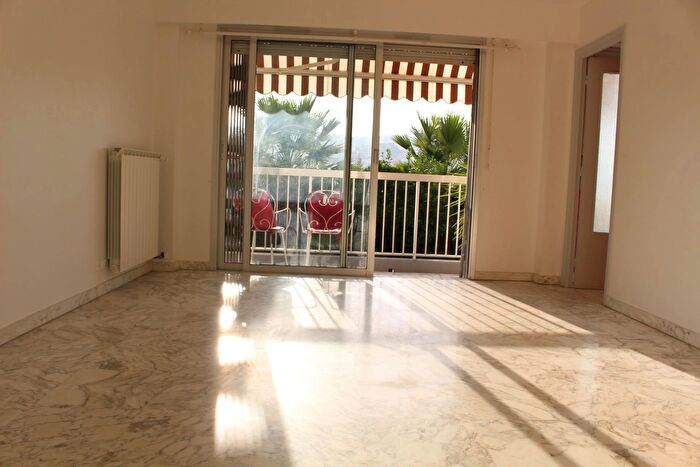 Maisons à vendre et appartements à louer - 1