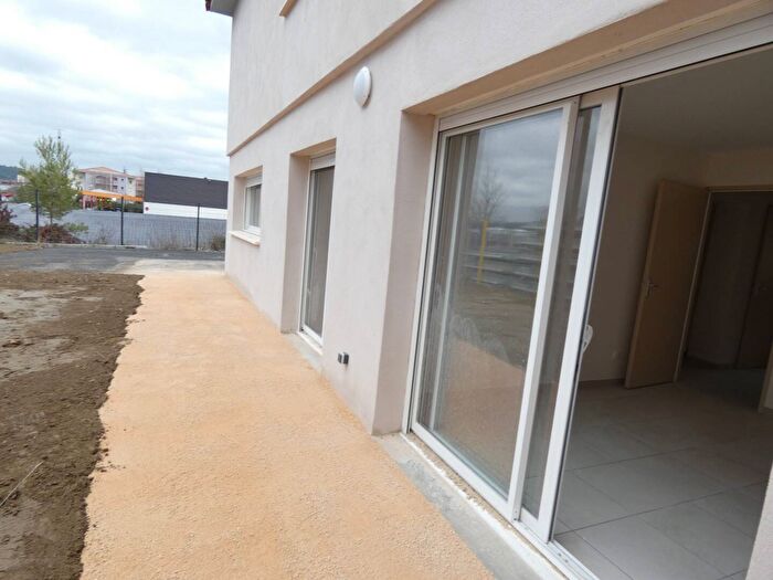 Appartement à louer - Alès - 4 pièces - 3 chambres