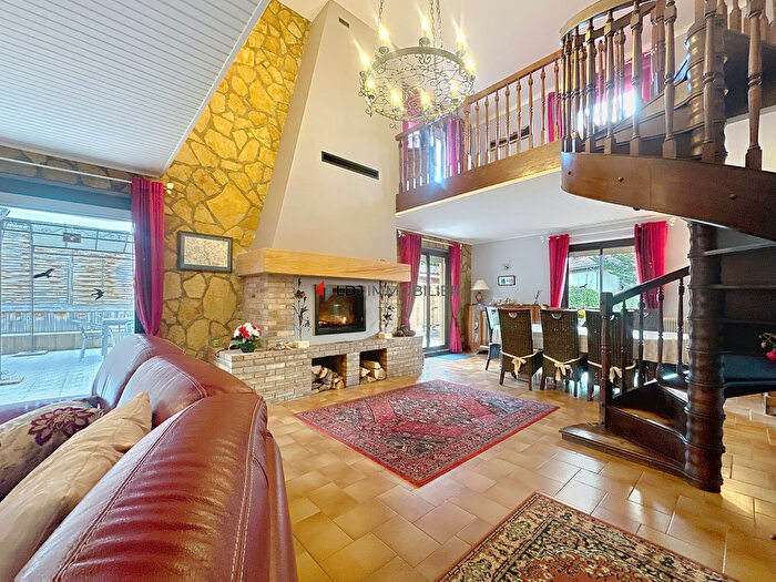 Maison à vendre - Vernet-les-Bains - 8 pièces - 4 chambres