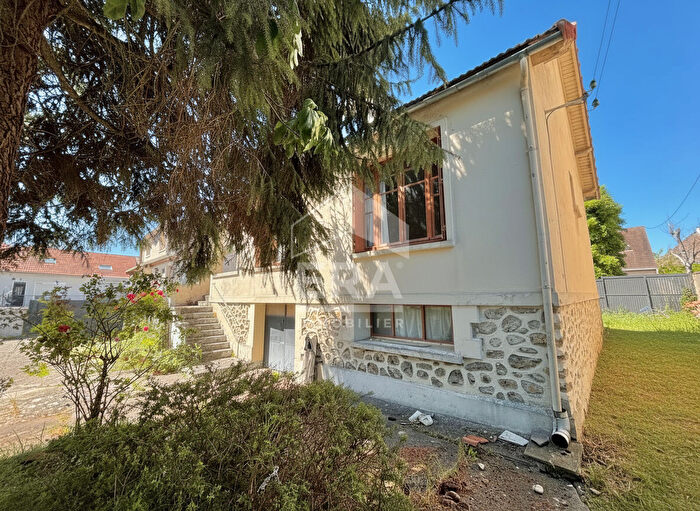 Maison 3 pièces à vendre - Pontault-Combault, Centre commercial