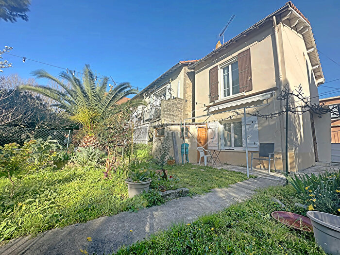 Maison à vendre - Arles, Trébon - 3 pièces - 2 chambres