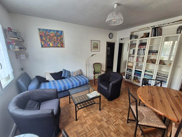 Paris 18ème, Barbès, Château Rouge : Appartement 2 pièces à vendre