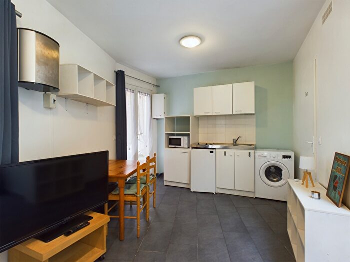 Villeurbanne, République, Tolstoi - Appartement 1 pièce à louer