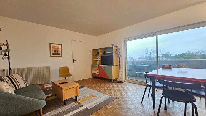 Pessac, Le Monteil : Appartement 5 pièces à louer