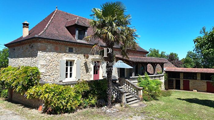Bouzic : Maison 11 pièces à vendre