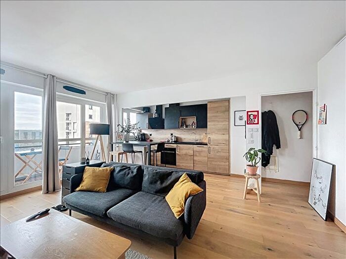 Appartement à louer - Pantin, Mairie, Porte de Pantin - 2 pièces - 1 chambre