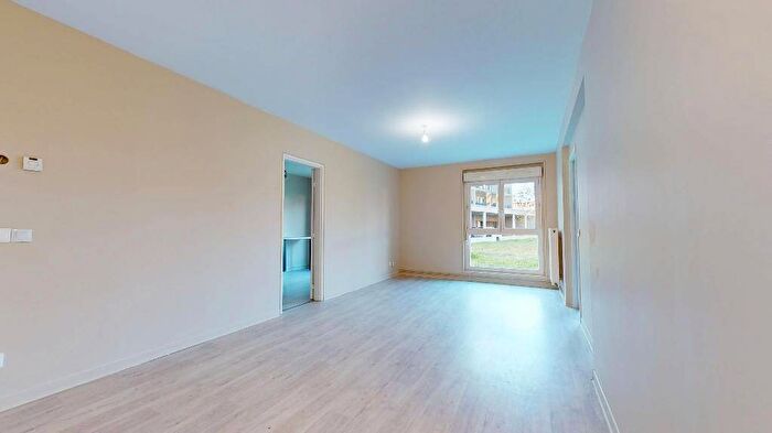 Est, Saint-Priest-en-Jarez - Appartement 3 pièces à louer