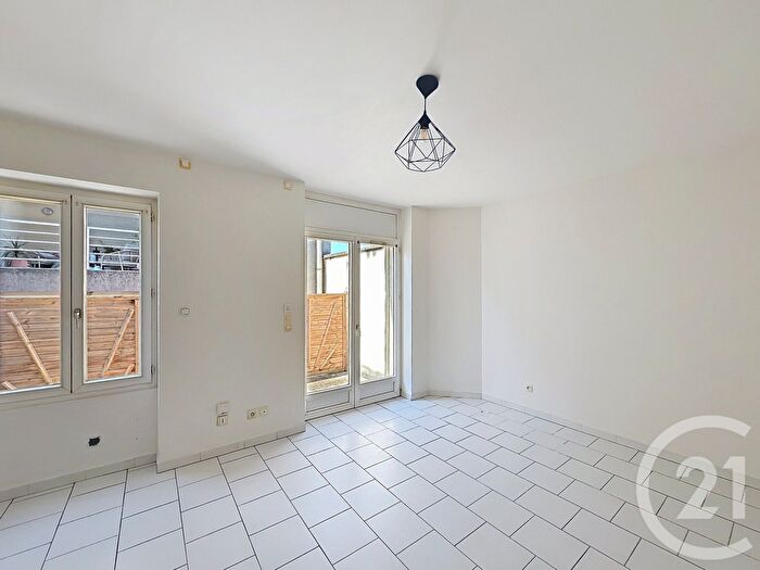 Angoulême, Le Vieil Angoulême : Appartement 1 pièce à louer