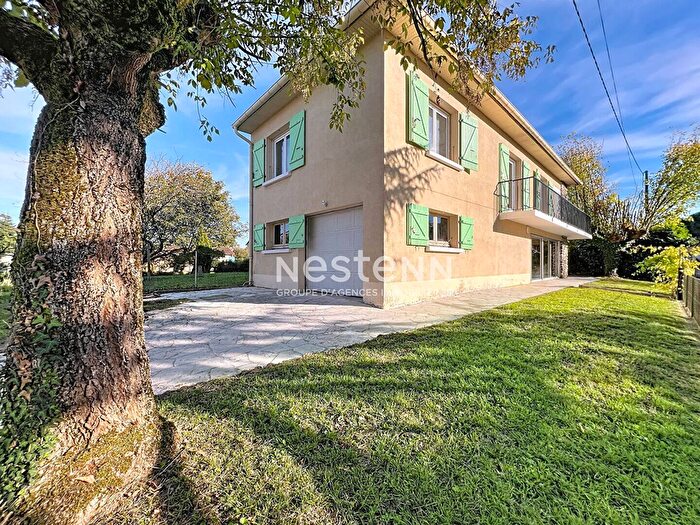 Maison à louer - Mirande - 4 pièces - 3 chambres