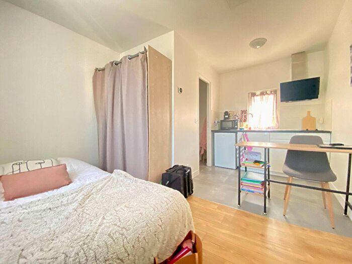 Trois Cités, Poitiers : Appartement 1 pièce à louer