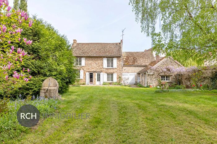 Houdan : Maison 7 pièces à vendre