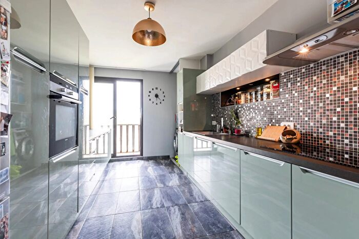 Appartement à vendre - Gradignan, Centre-ville - 5 pièces - 4 chambres