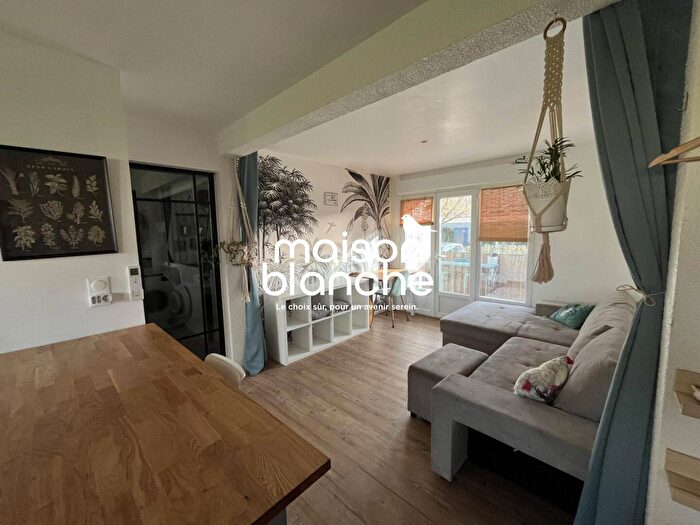 Appartement à louer - Charruauds le Pintey, Libourne - 2 pièces - 1 chambre