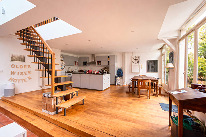 Maison 6 pièces à Paris 19ème, Bassin de la Villette, à vendre