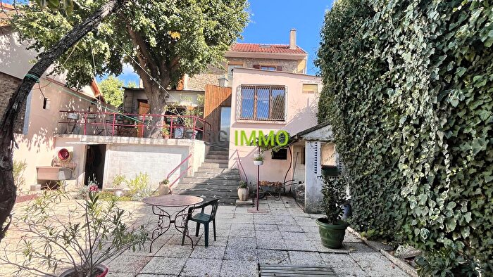 Maison à vendre - Corbeil-Essonnes, Pressoir, Prompt - 8 pièces - 5 chambres