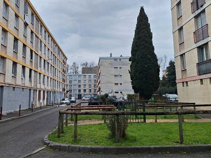 Appartement à louer - Fontcouverte, Avignon - 3 pièces