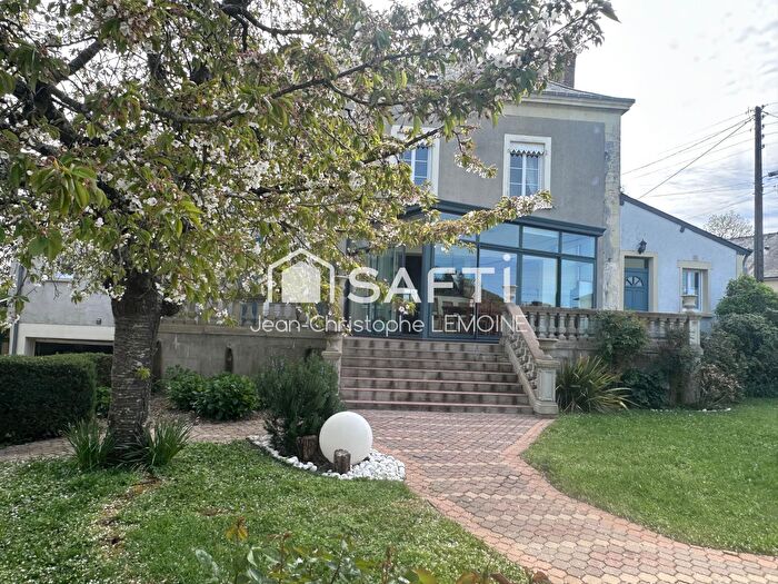 Maison 12 pièces à vendre - Château-Gontier