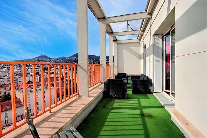 Appartement à louer - Clermont-Ferrand, Jaude, Fontgiève Saint-Alyre - 3 pièces - 2 chambres