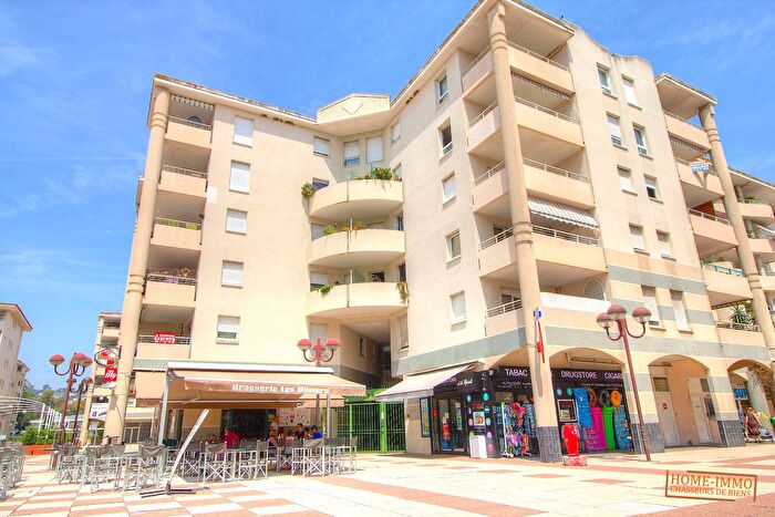 Appartement 1 pièce à louer à Antibes, Antibes-les-Pins, Trianon, Le Fournel, Peyregoue