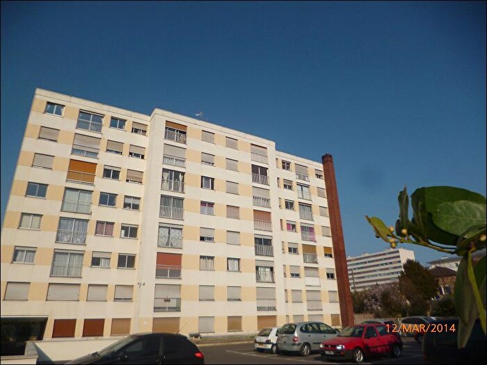 Appartement à louer - Juvisy-sur-Orge, Centre-ville, Entrevoies, Seine - 1 pièce