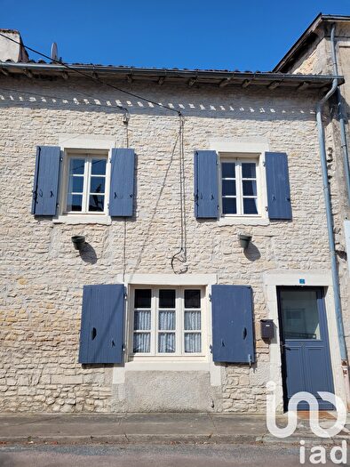 Maison à vendre - Champagne-Mouton - 4 pièces - 3 chambres