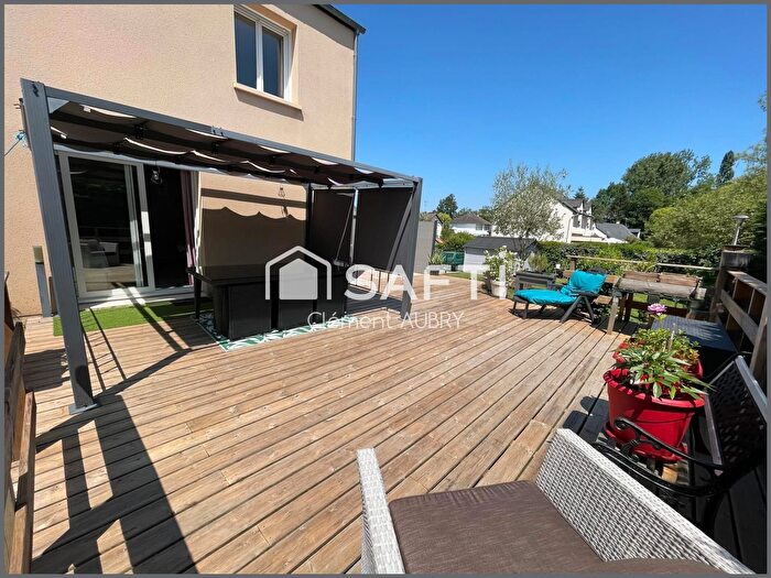 Maison à vendre - Laval, Saint-Nicolas - 5 pièces - 4 chambres